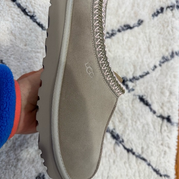 UGG | Shoes | Ugg Tasman Goat Light Grey Womens Slipper Boots Size 6 7 ...
